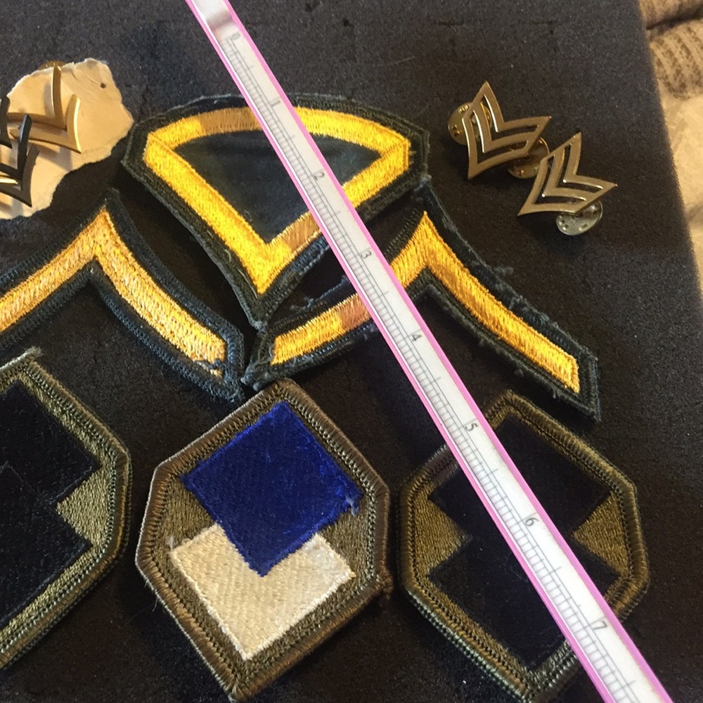 Vintage Us Army Insignia Pins And Patches - Gem